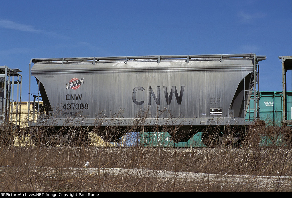 CNW 437088, on the BRC at Clearing Yard